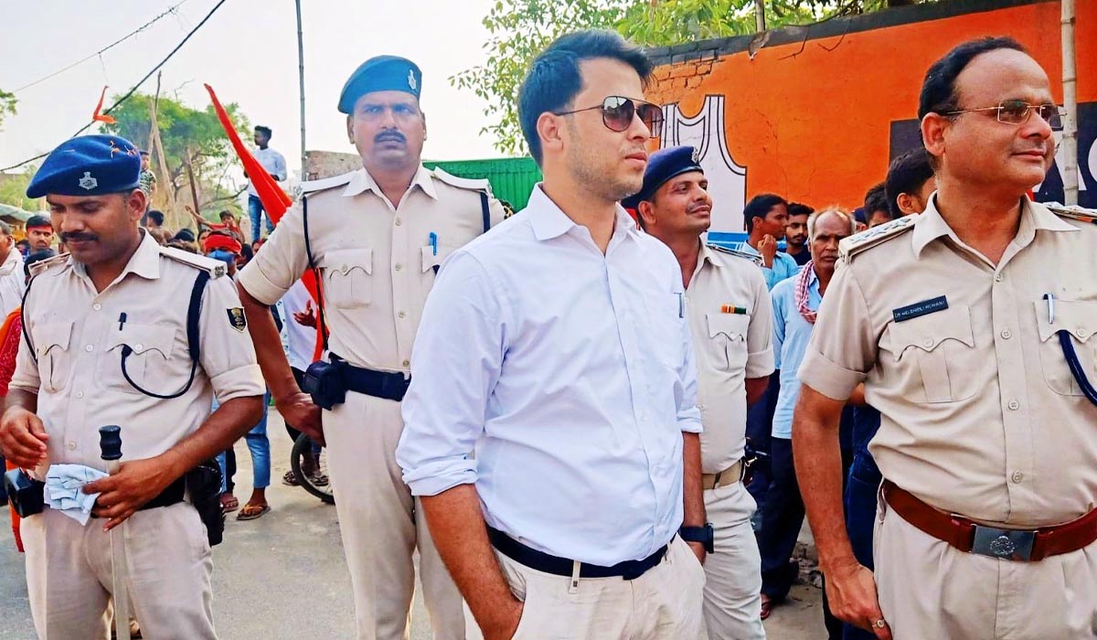 success in IAS changed the life of a backbencher | Truth Of Bengal ...